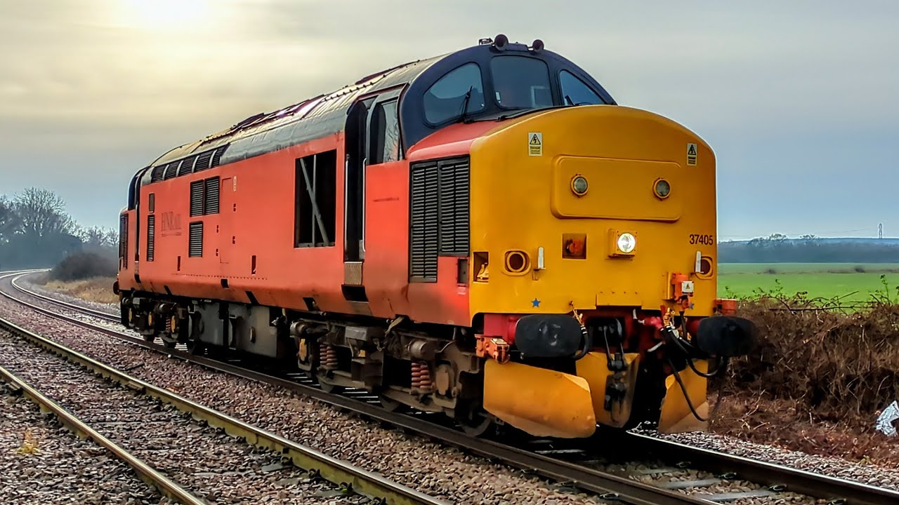 Trains around Doncaster including 37405 04/01/25 - YouTube