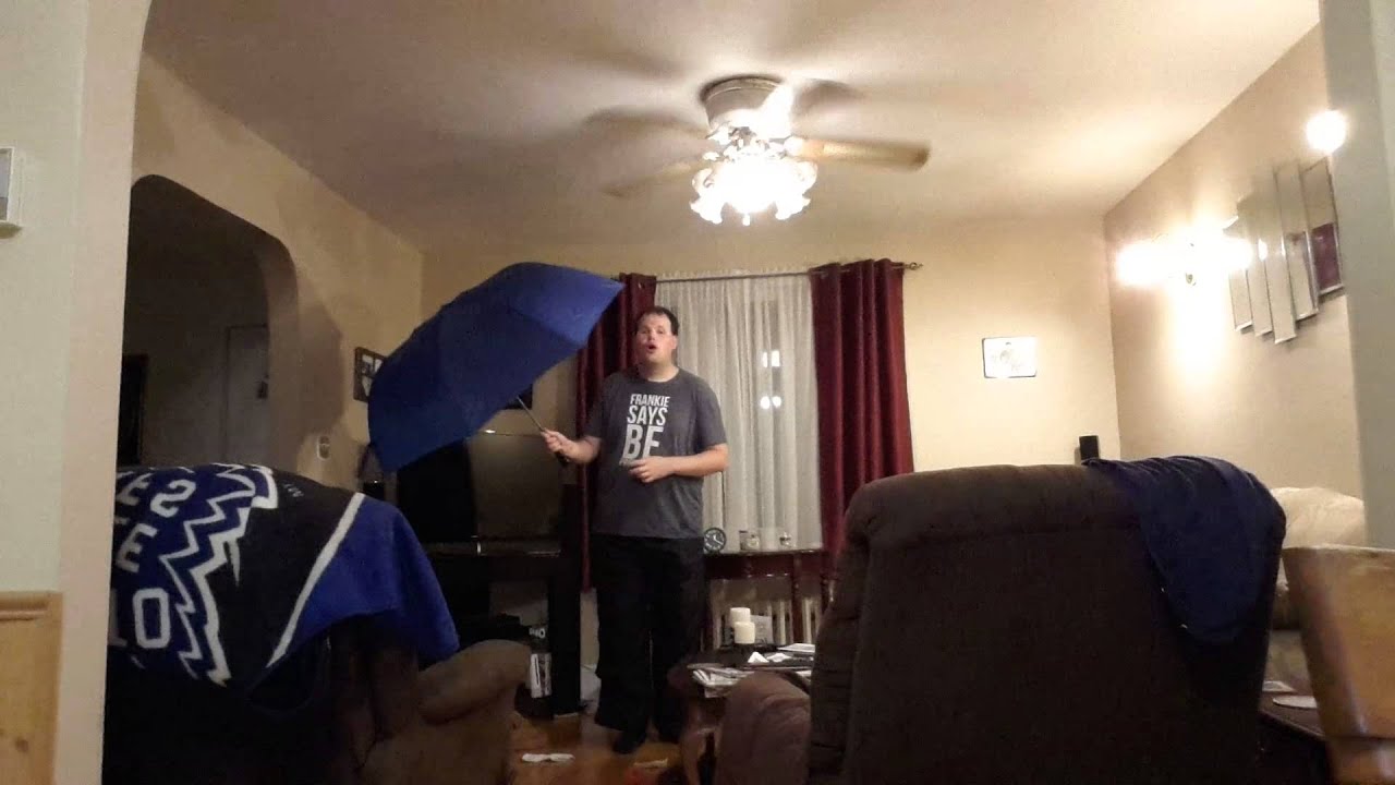 A Guy Dancing then Raining Eggs and Bacon - YouTube