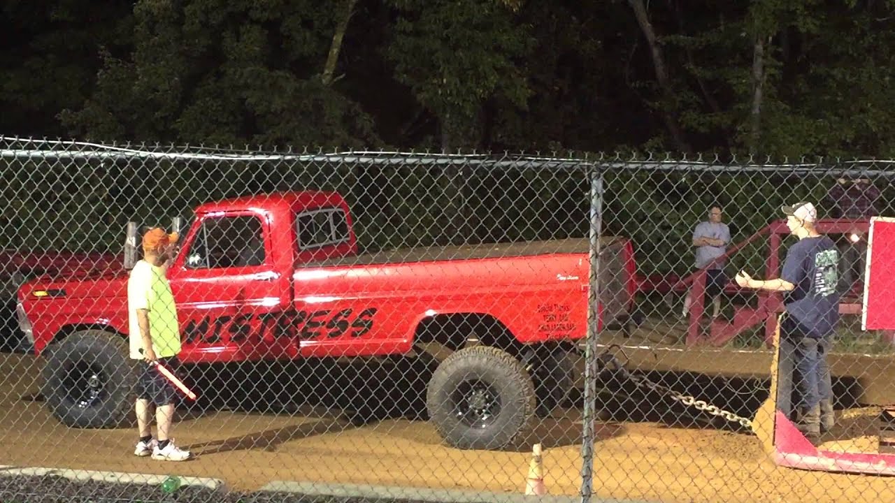 Listie Grove Truck Pull 9/4/2015 Jerry Mostoller Mistress - YouTube