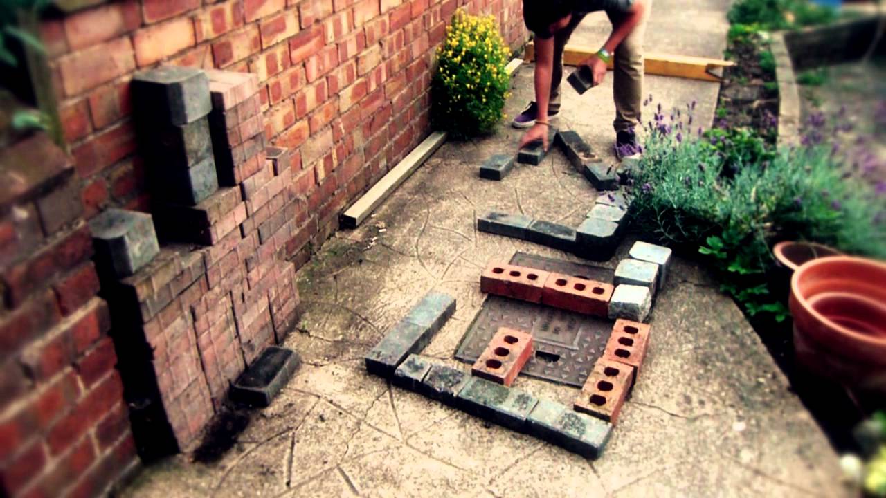 Spelling Names with Bricks. - YouTube