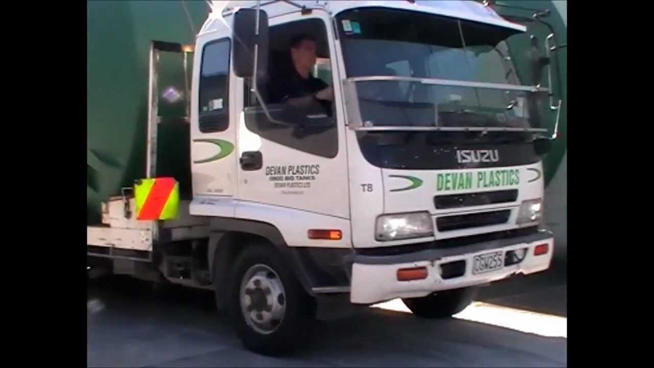 Delivery of Devan water tanks - YouTube