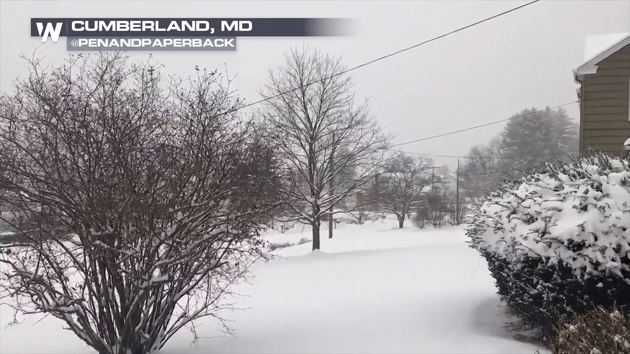 Ominous rumble from thundersnow in Cumberland, Maryland - YouTube