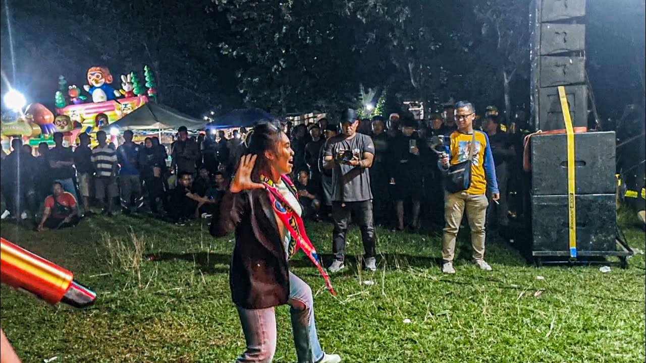 AKSI MENCUGNYA BIKIN GAGAL FOKUS!!! Engkrak Jaipong Mustika Jaya ...