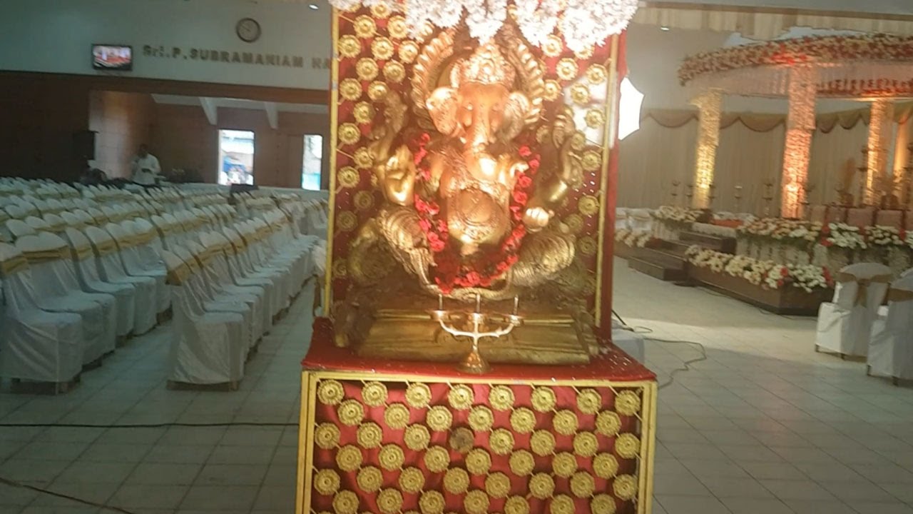 Wedding Entrance Decoration in Trivandrum Club | Front entrance with ...