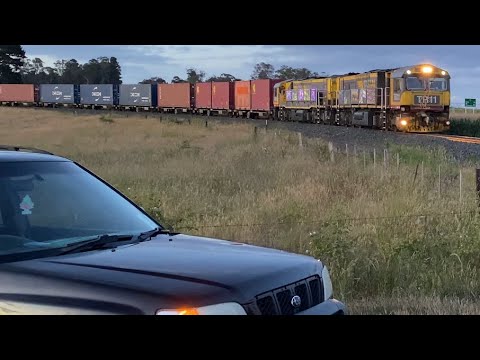 Tasrail#31 tr11 tr05 loaded container train crossing conara road - YouTube