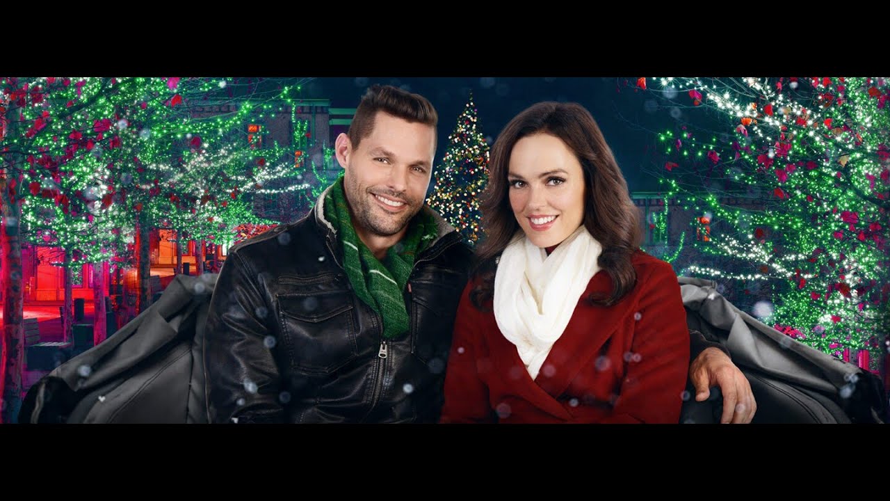 Unforgettable Hallmark Movie Kissing Scenes: Last Vermont Christmas ...