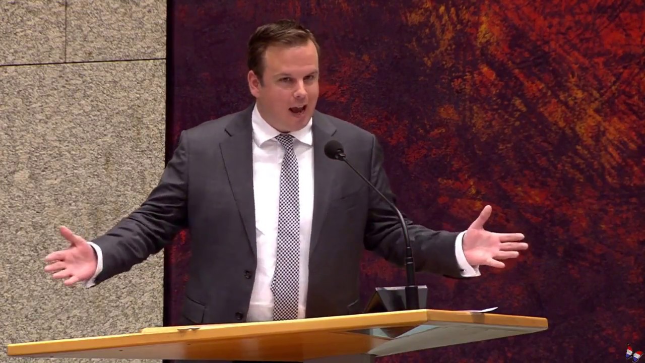 Alexander Kops: ''Als je hier in dit land niet kunt gedragen, wat doe ...