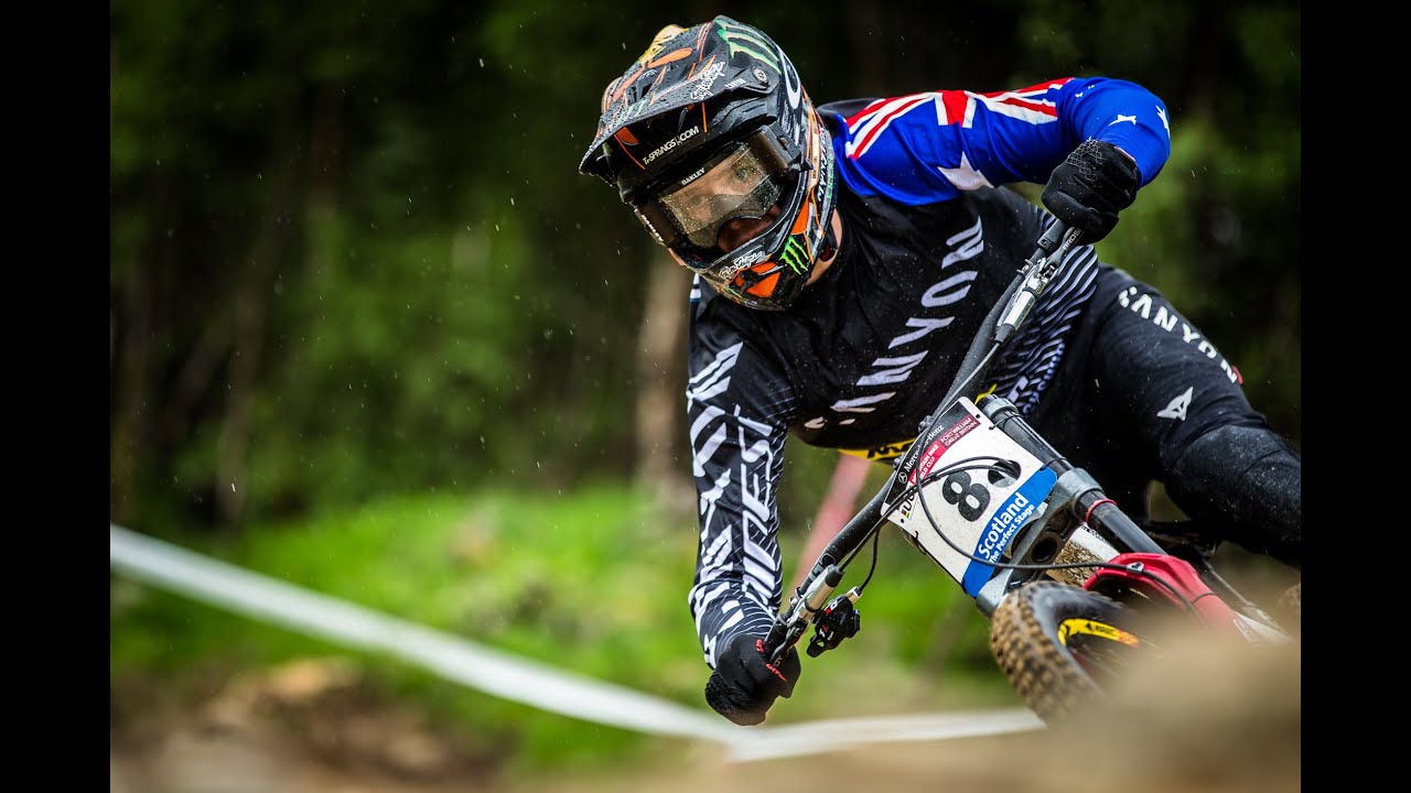 The roughest downhill race track POV - YouTube