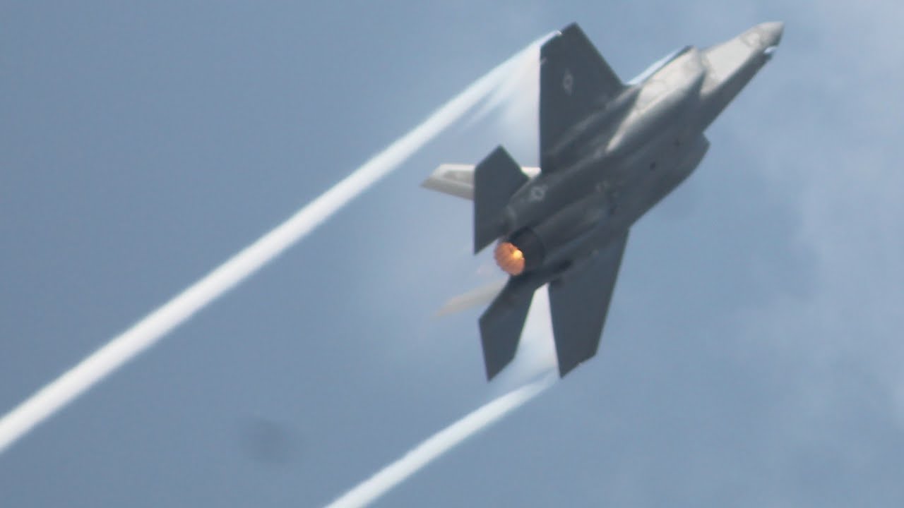F35 Display Combination USAF & RAF - YouTube
