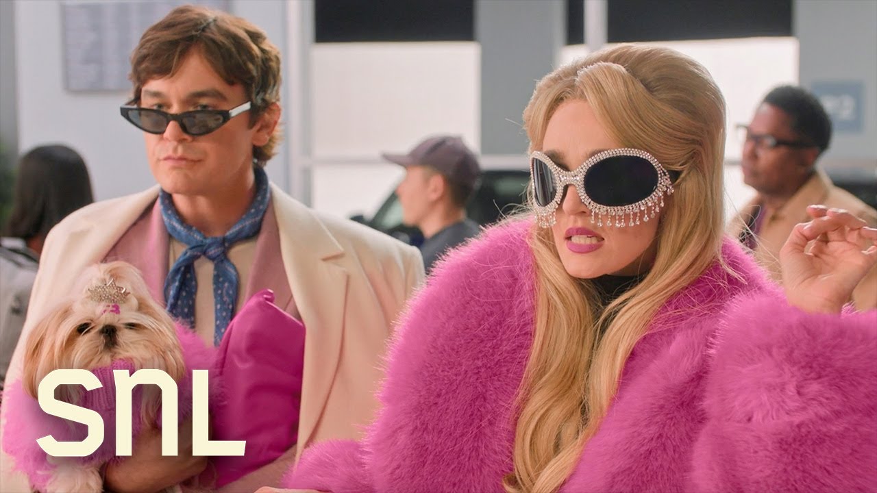 Chloe Fineman is a VIP with Magenta Status (In Partnership with T ...