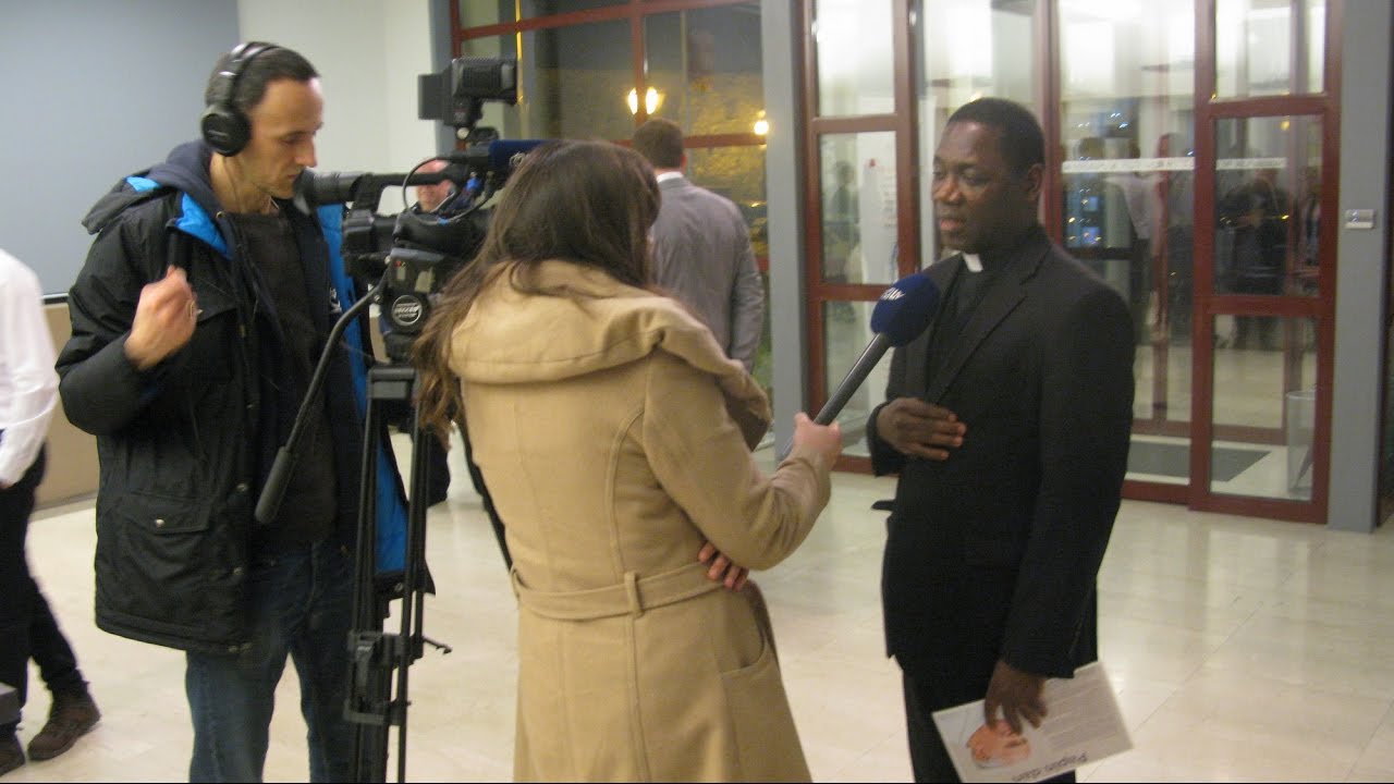 Papin dan 2016. - izvještaj Laudato TV (16.03.2016.) - YouTube