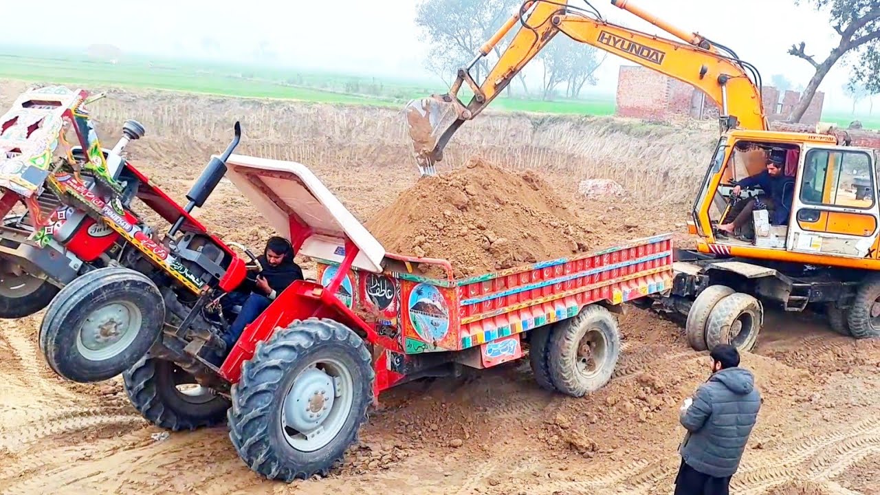 Robex 1300w Hyundai Loading Mud in Messi Fergusion 385 Tractor 🚜 with ...