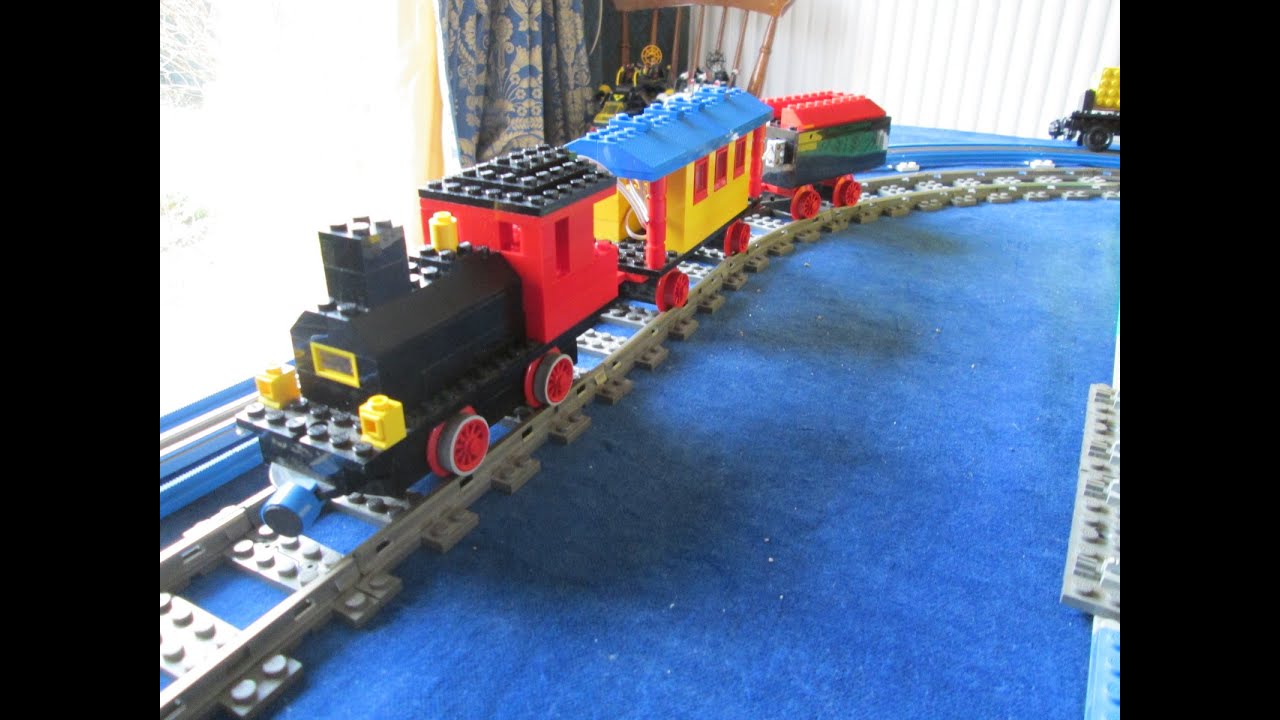 Lego 970: 4.5v light brick demonstration train - YouTube