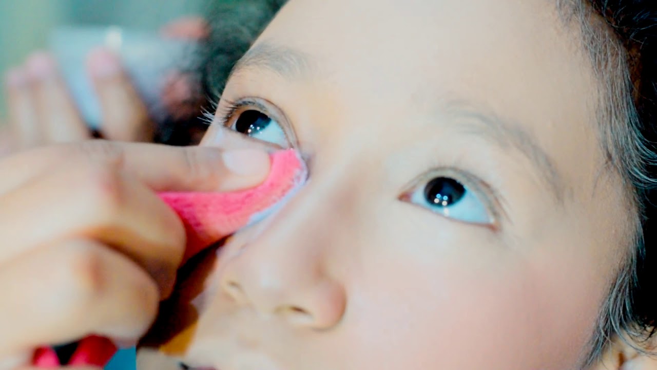 Proses Makeup Zoe - YouTube