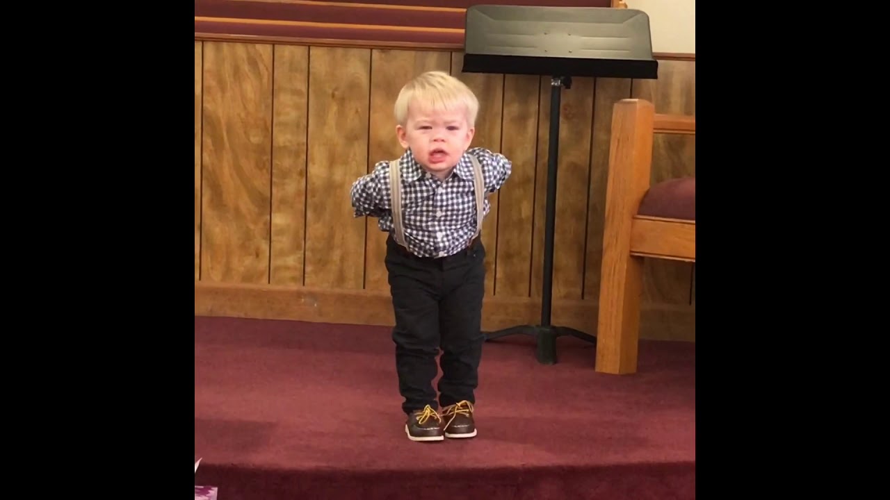 19-Month-Old Baby’s First Sermon Ignites the Internet – Interesting Stories