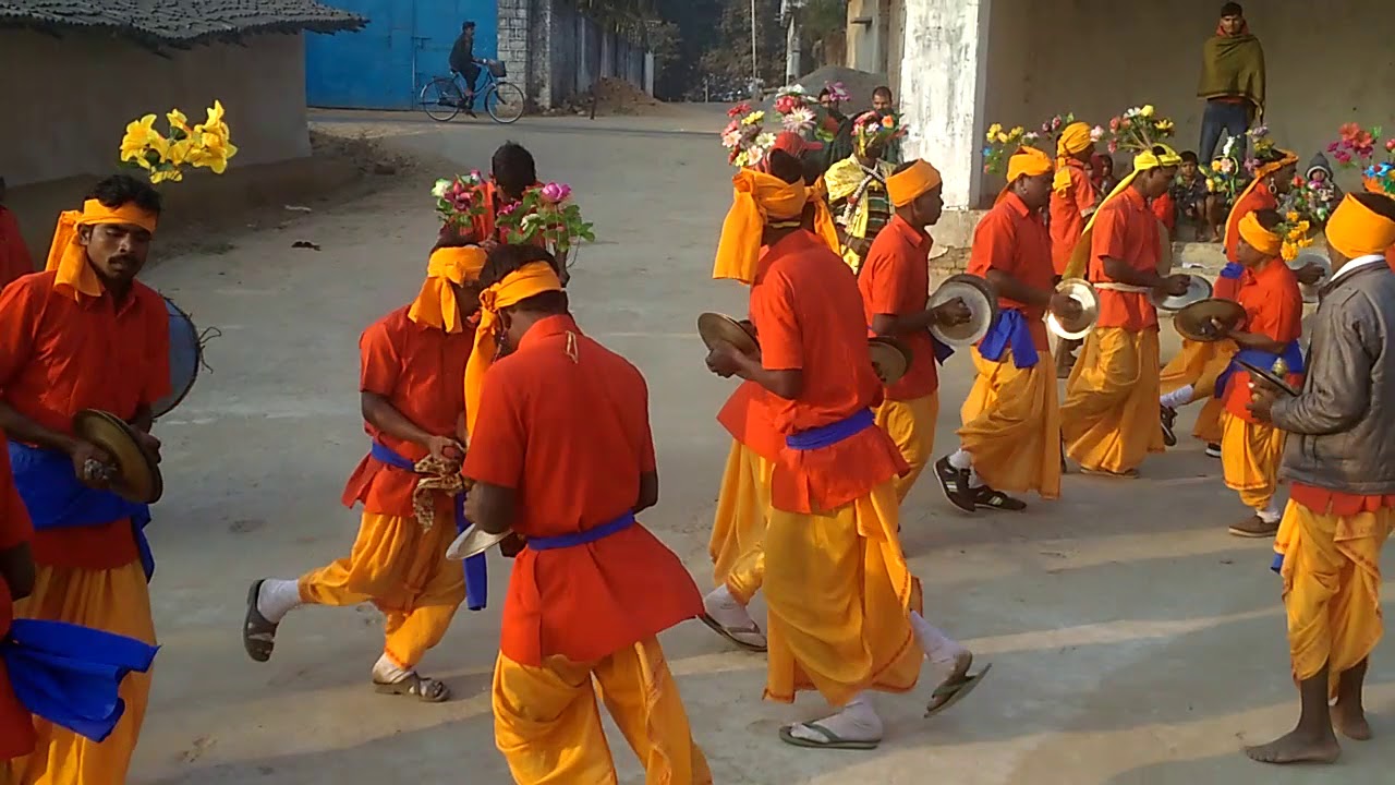 Gaura nritya - YouTube