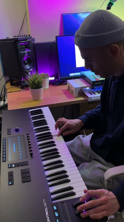 MPC One West Coast Beat w/ Native Instruments Sounds - YouTube