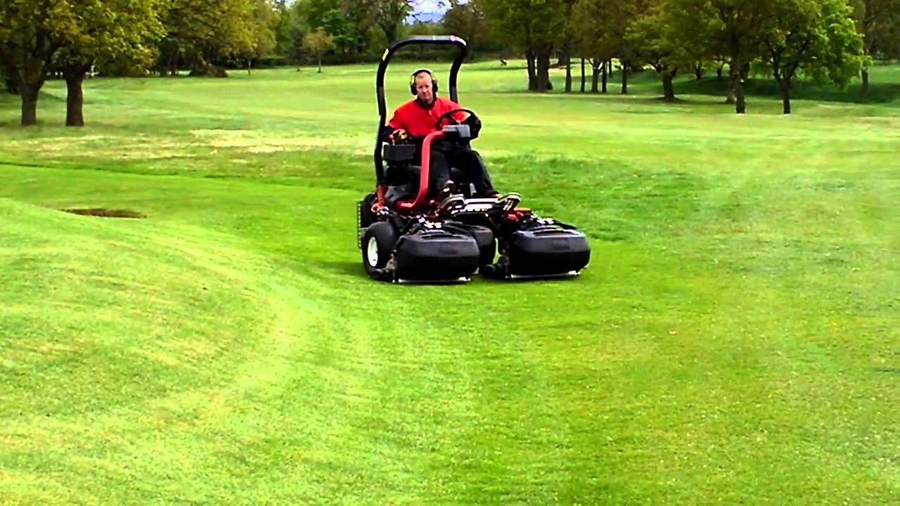 Toro Triflex 3400 - YouTube