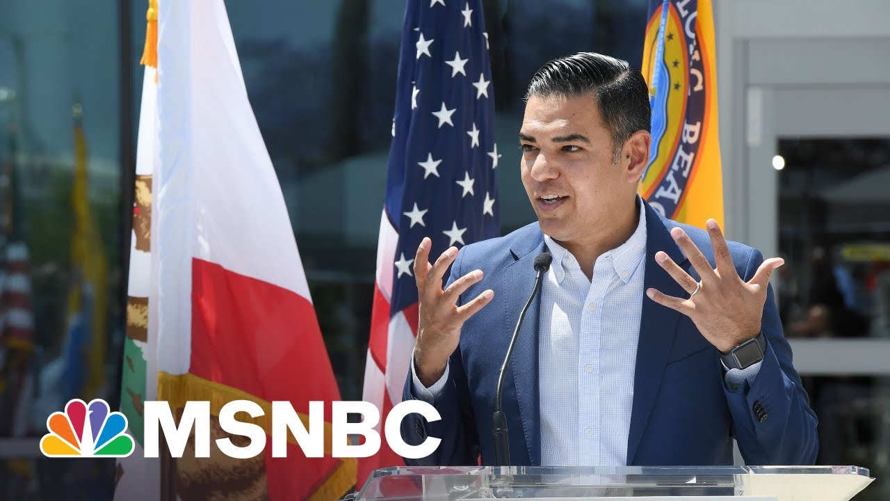 Rep. Robert Garcia (D-CA) explains why he opposes banning TikTok - YouTube