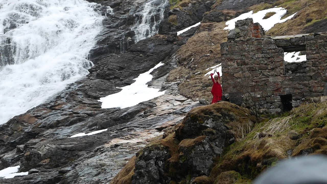 Kjosfossen Waterfall & Red Robe Hulder Enchantress (4K) - YouTube