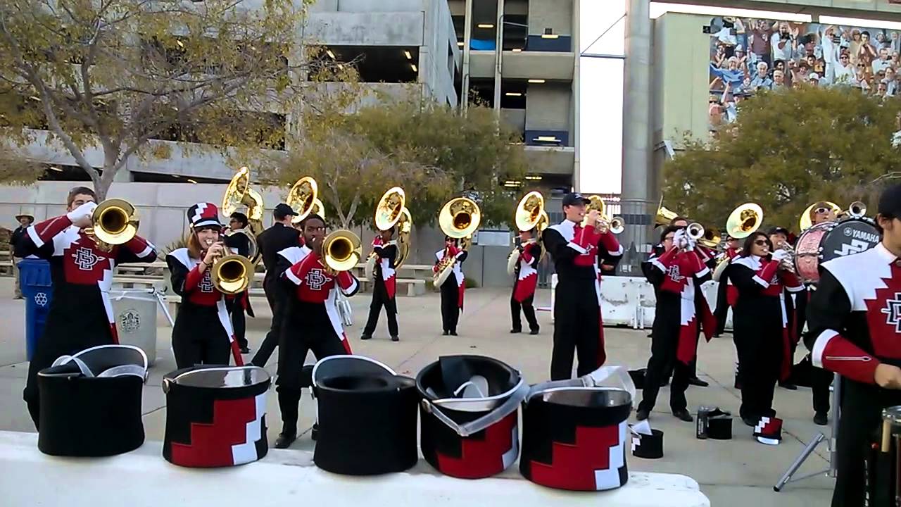 2014 SDSU Marching Aztecs - Postgame Light 'Em Up - YouTube