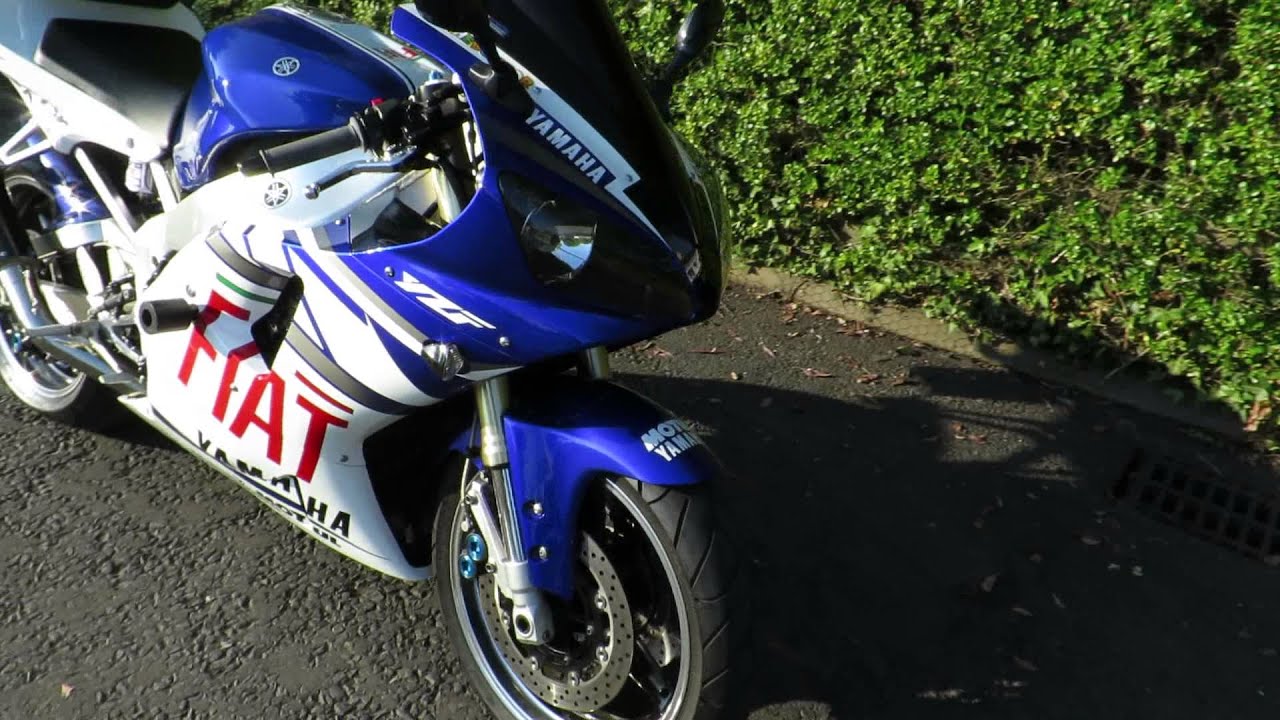 Yamaha R1 Rossi Rep 2001 - YouTube