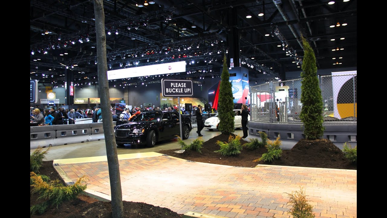 Dodge Chrysler Fiat Demo Test Track! (Chicago Auto Show 2014) - YouTube