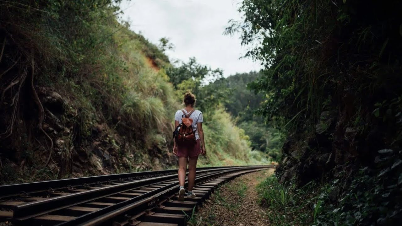 Top Safety Blunders Solo Female Travelers Must - YouTube