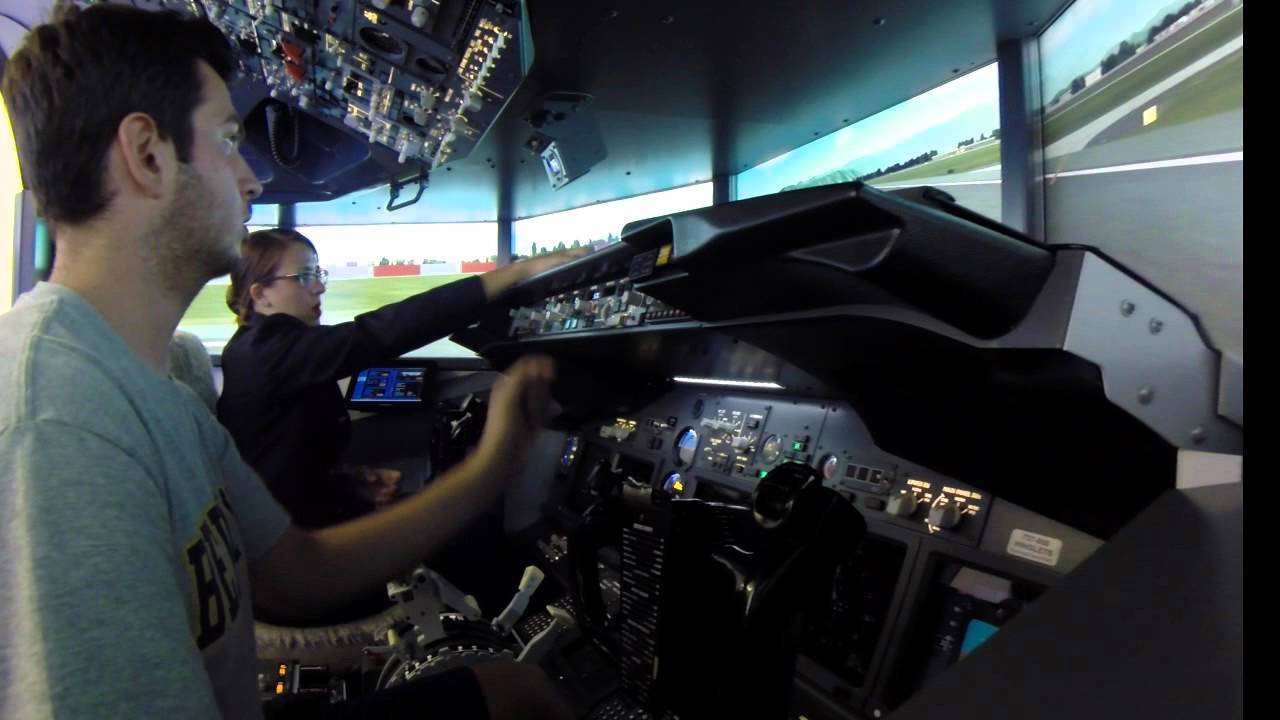 FSC simulator landing Boeing 737-800 - YouTube