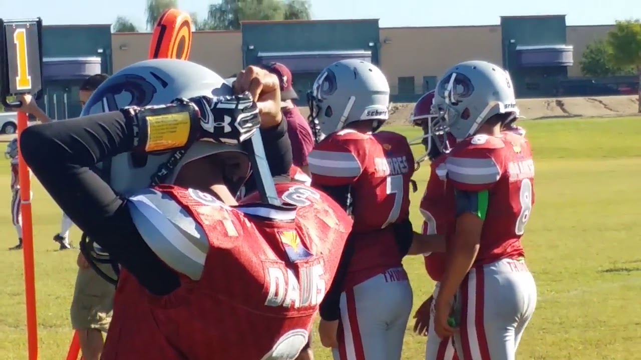 Zavier Davis QB of AZ Thunder Disconnecting the z7 Neck Brace - YouTube