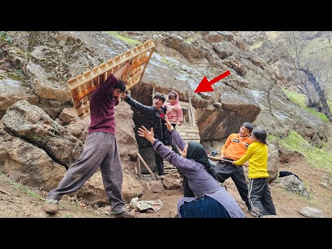 The heartbreaking rescue of a nomadic mother and her daughter by Hussein