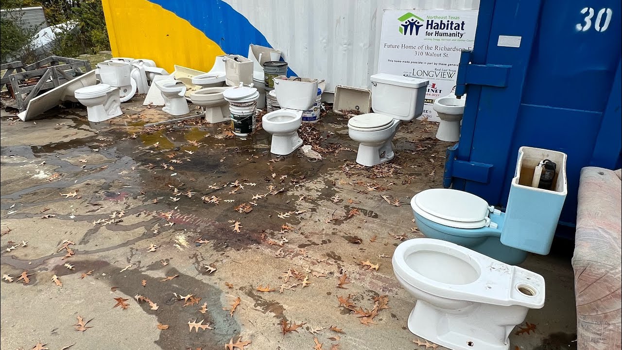 Free Toilets At The ReStore! - YouTube