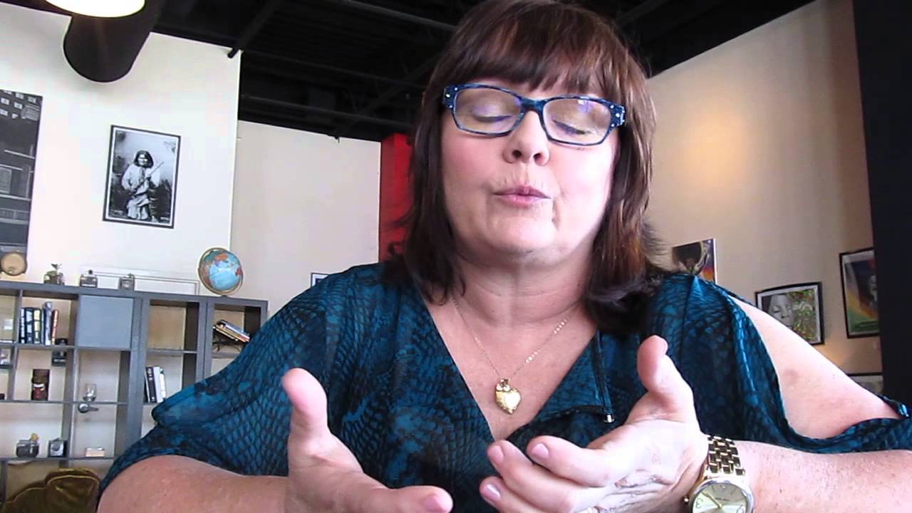 Late Bloomers Interview with Dee Hennigan - YouTube