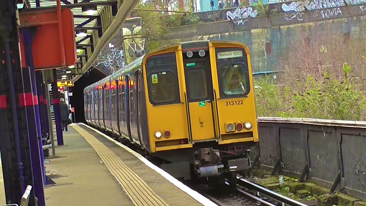 Great Northern Class 313/1 - 313122 At Drayton Park - Wednesday 3rd ...