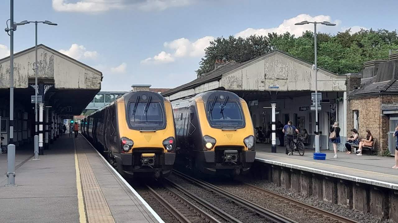 cross country train terminating at winchester - YouTube
