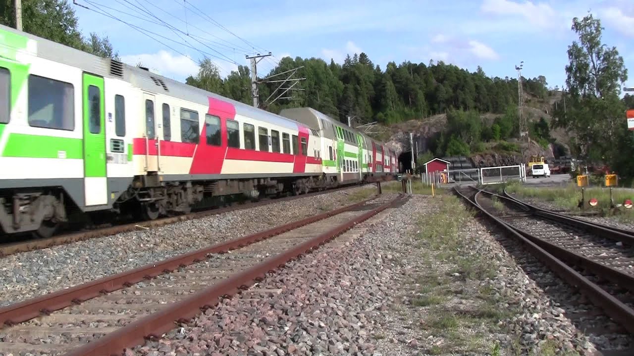 InterCity 143 ohittaa Pohjankurun sataman/aseman. Ic 143 passes ...