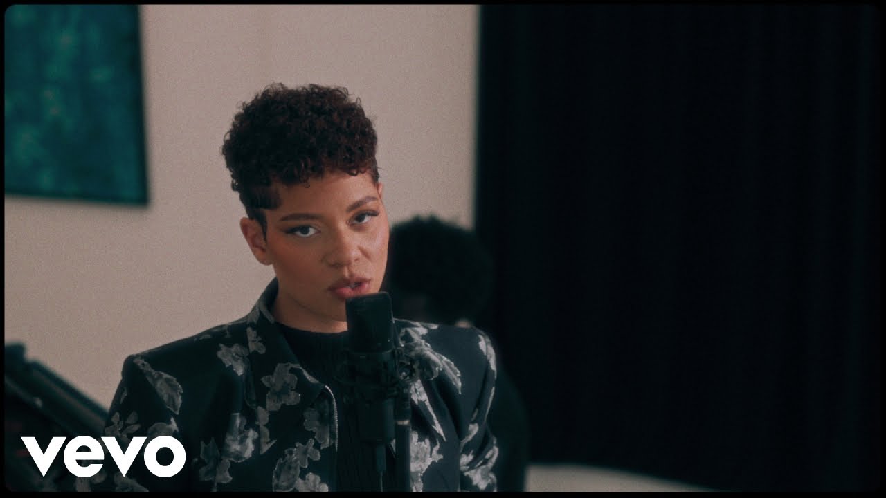 Dorely - FAIS-MOI UN SIGNE (Visualizer) Chords - Chordify