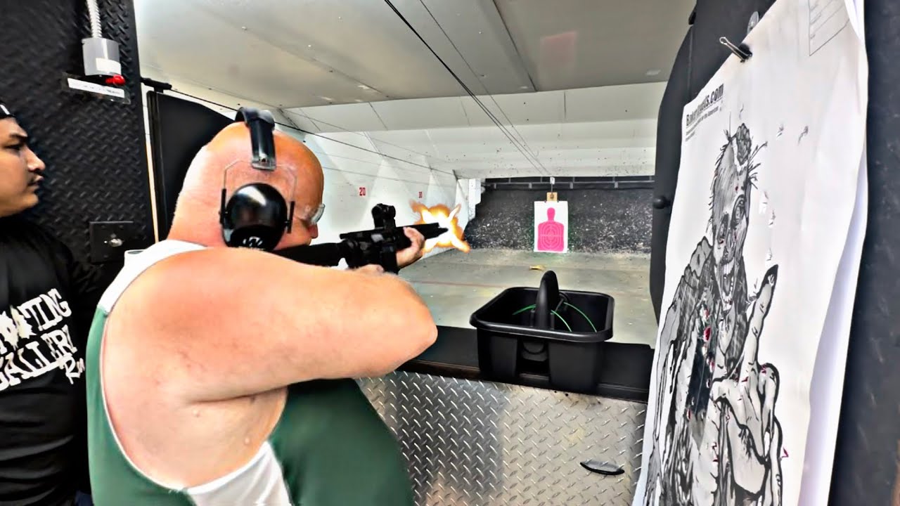 DAD'S FIRST TIME SHOOTING an AR-15! - YouTube