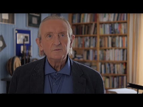 Mícheál Ó Súilleabháin on Iarla Ó Lionáird | RTÉ National Symphony Orchestra
