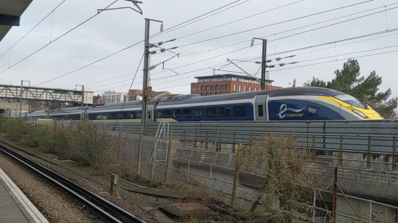 Class 374 Passes Ashford International - YouTube