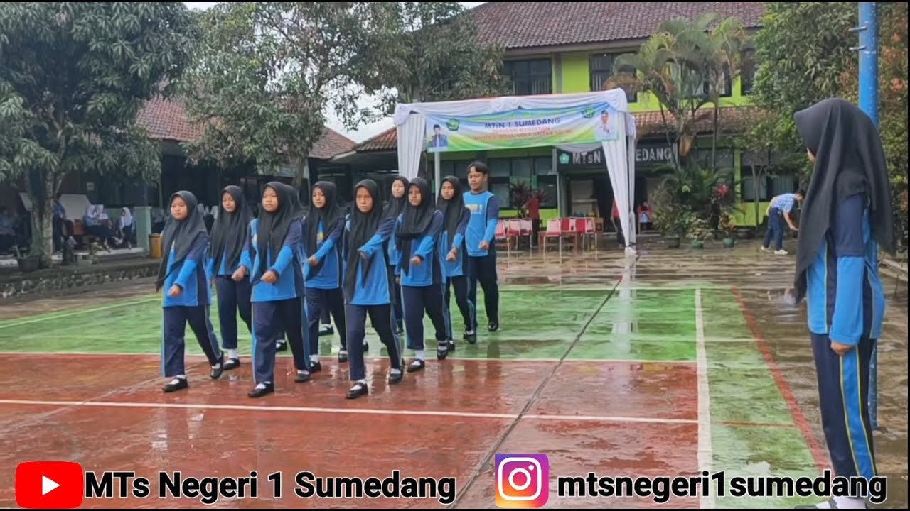 Paskibra MTs Negeri 1 Sumedang - YouTube