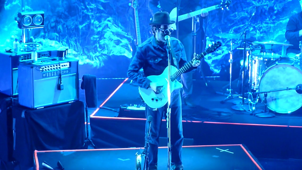 Eels - Climbing to the Moon @ Tivolivredenburg (4/5) - YouTube