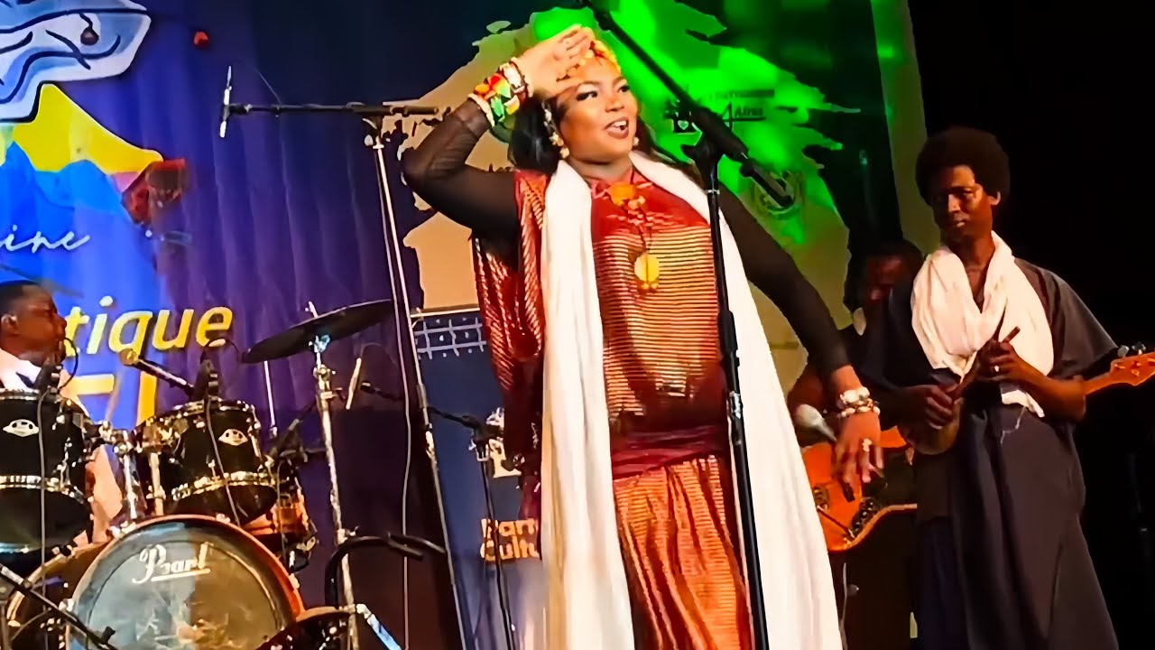 HAWA MAIGA - Armée Mali 🇲🇱 [ En Live ] - YouTube