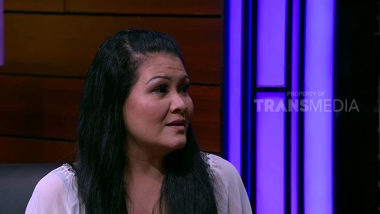 HITAM PUTIH - RICKY SANG PENJUAL KUE CUCUR (19/4/17) 4-1 - YouTube