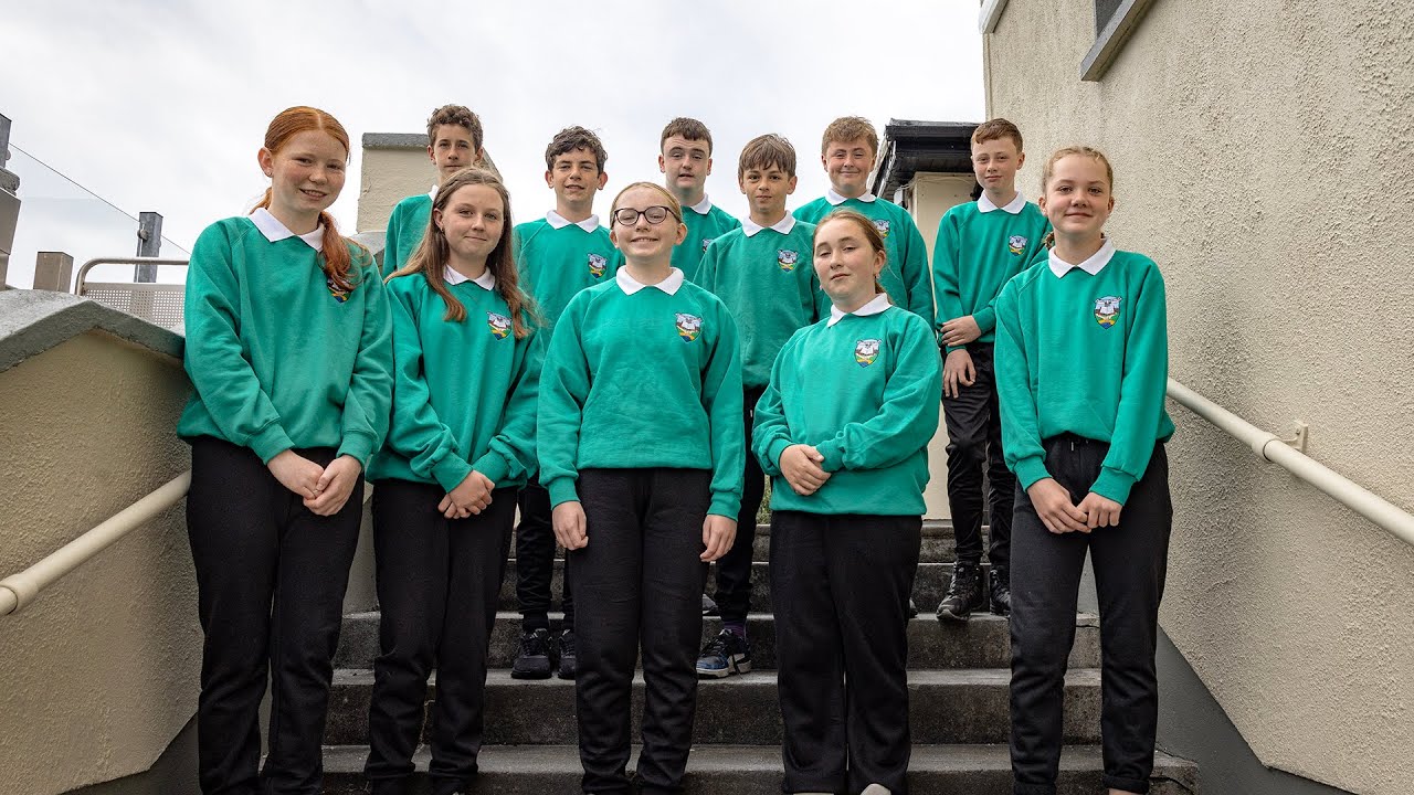 Inis Oírr - Coláiste Ghobnait - YouTube