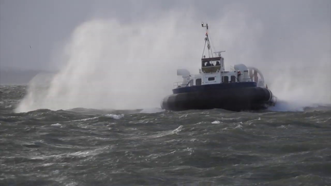 Dramatic Footage - Hovercraft fights a storm - YouTube