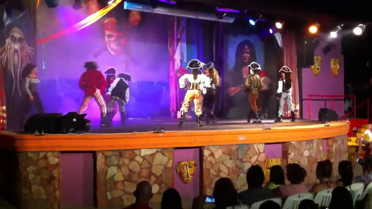 Show magical Journey Royal DeCameron Complex - YouTube