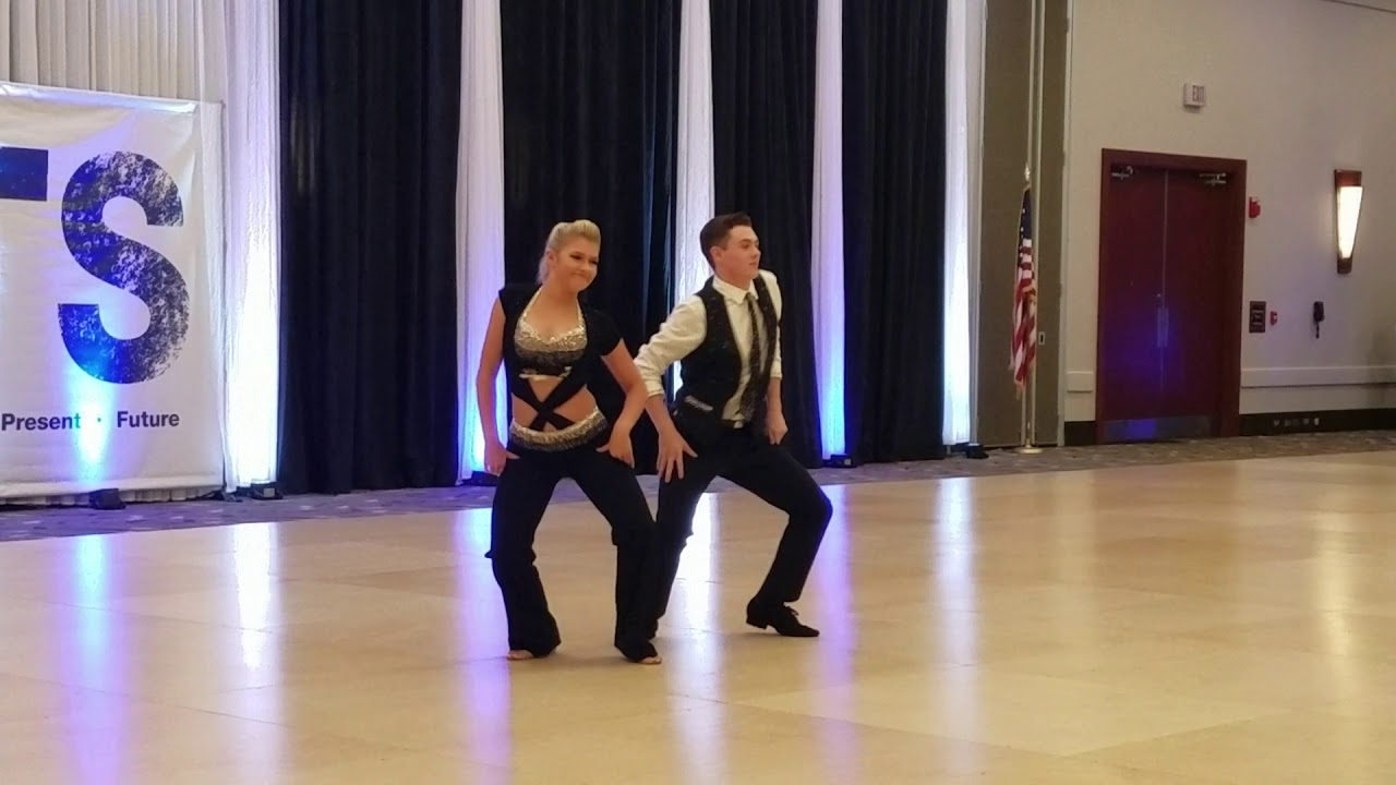 Trilogy Swing 2017. Ryan Boz & Alexis Garrish. Rising Star. - YouTube