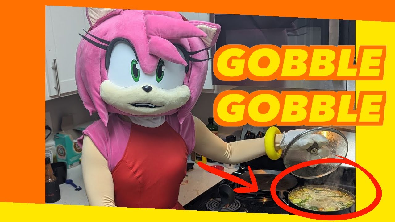 Amy Rose's 3am THANKSGIVING COOKING ADVENTURE! - YouTube