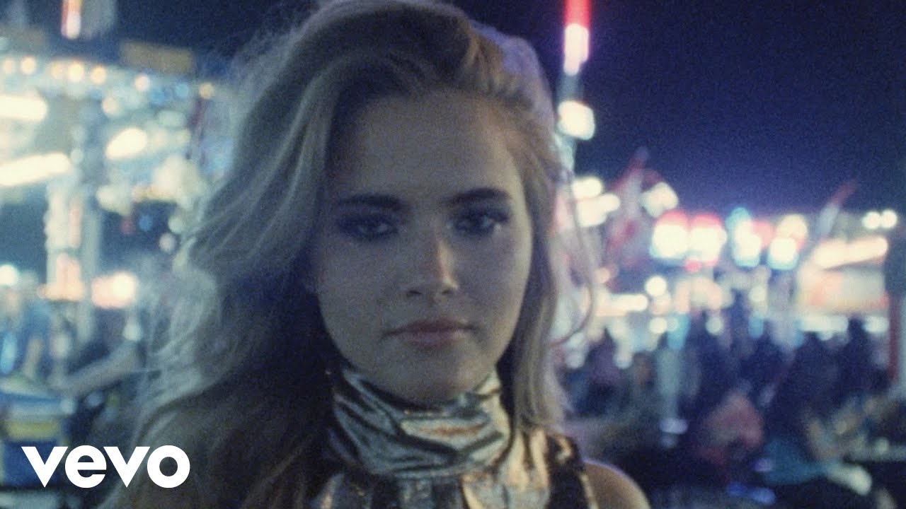 Elissa Mielke - Palace (Official Music Video) - YouTube